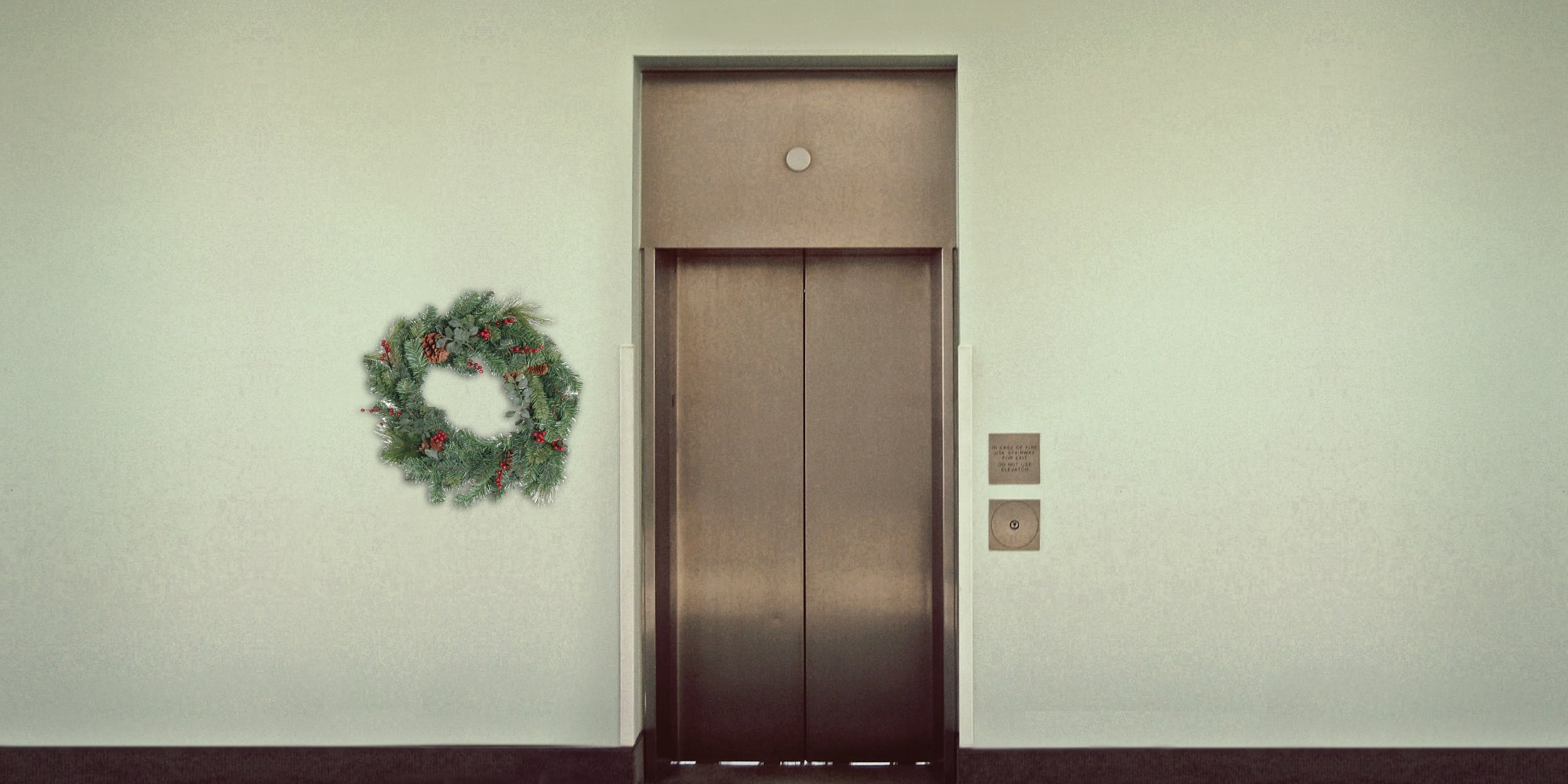 Christmas in the Lobby | Points in Case